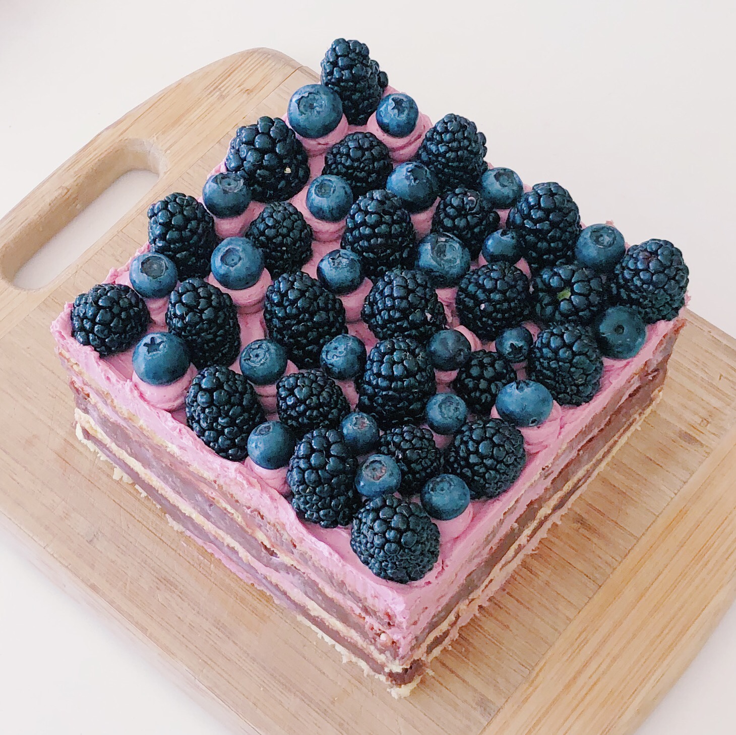 Mixed Berry Opera cake – Freddy's Harajuku