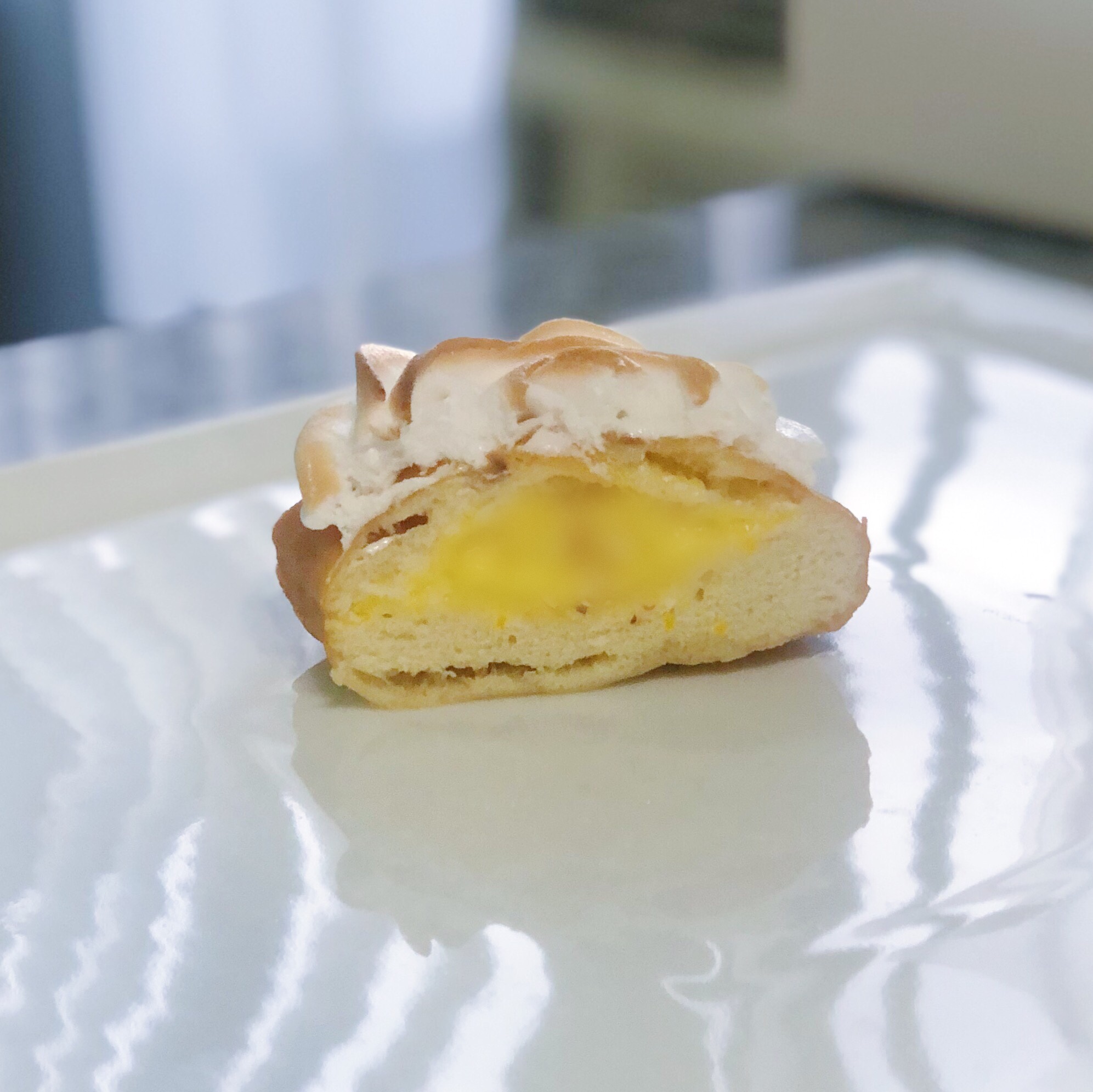 Meyer Lemon-Elderflower-Meringue Beignets – Freddy's Harajuku