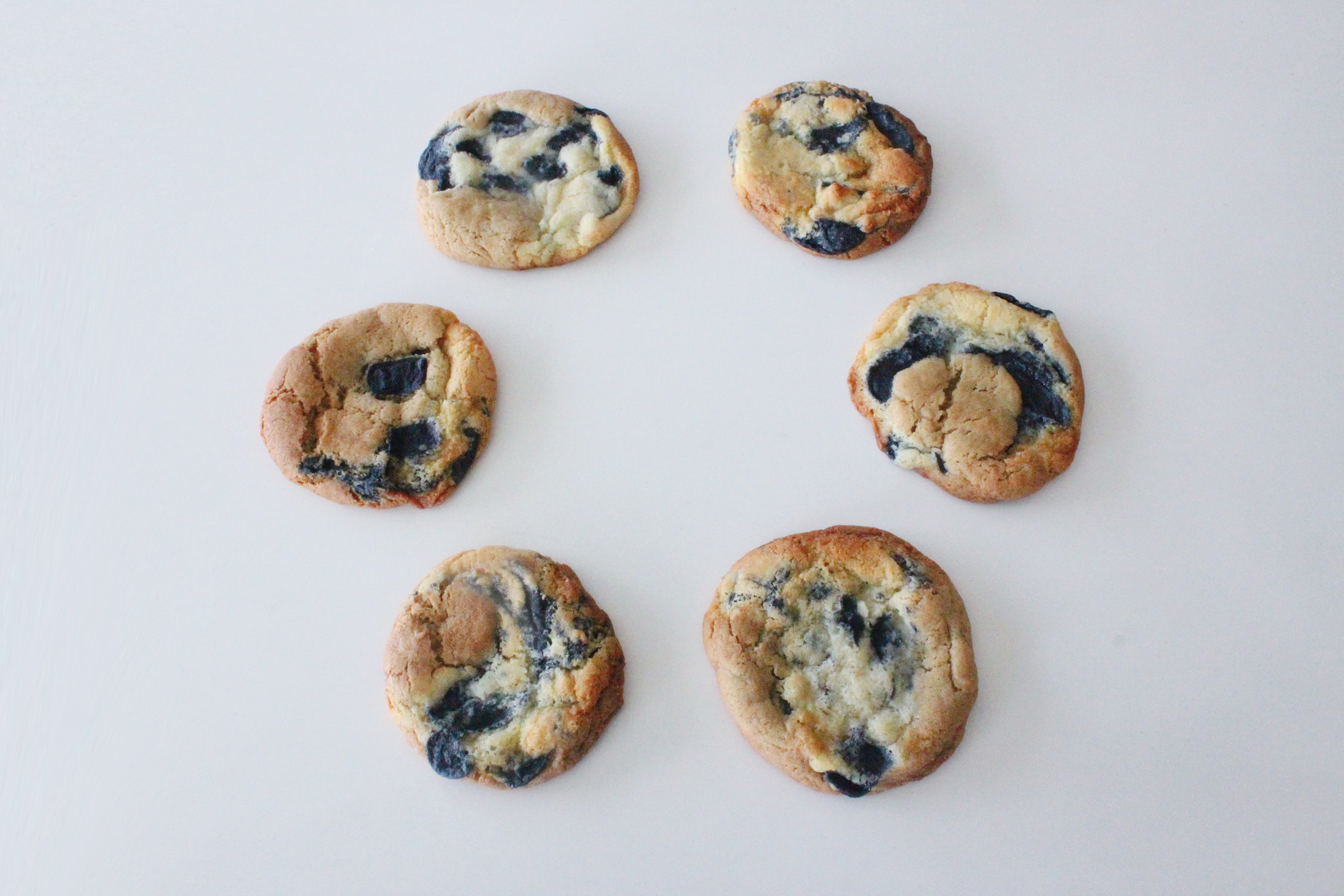 Milk tea cookies with chewy “boba” bits – Freddy's Harajuku