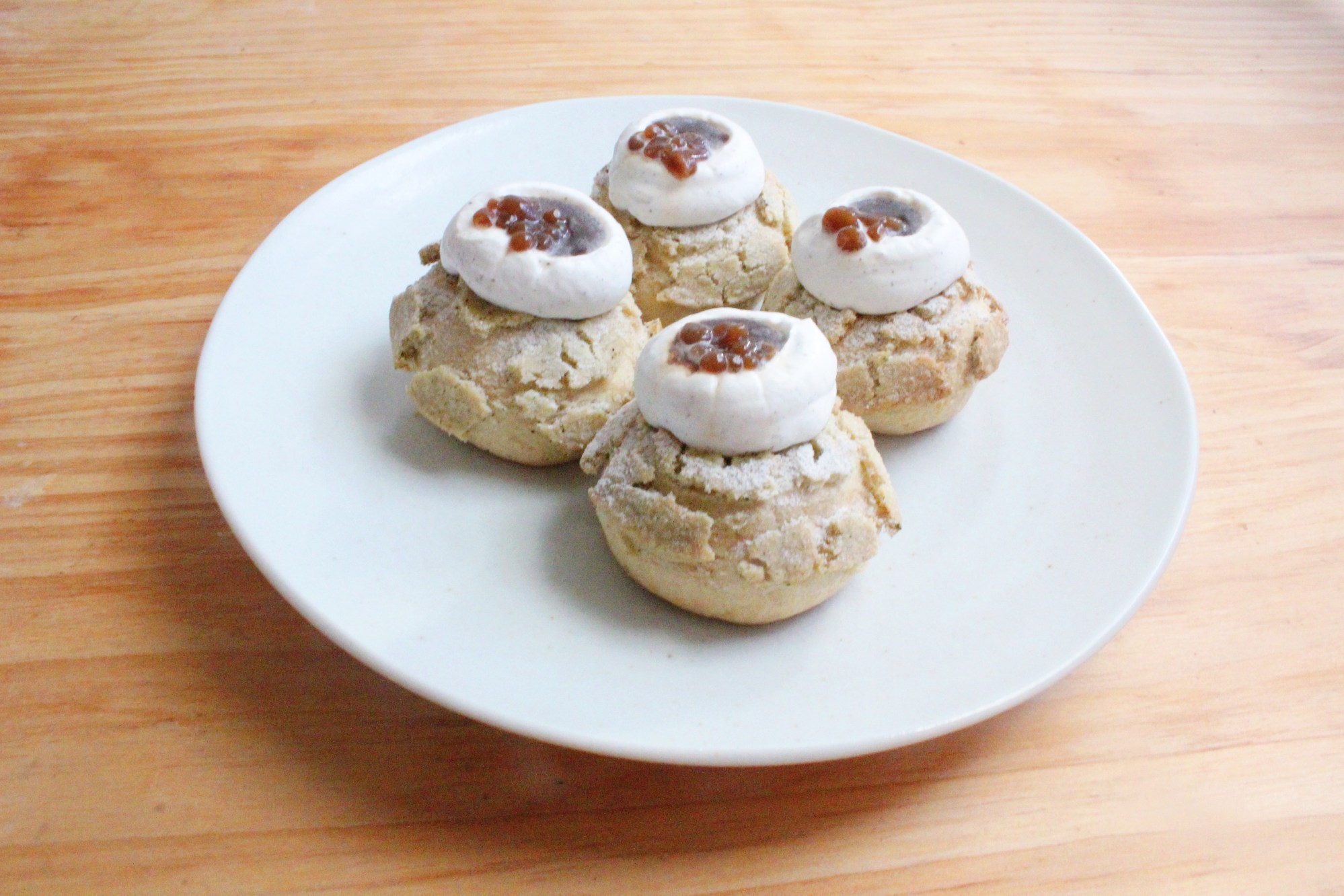 Milk tea cream puffs – Freddy's Harajuku