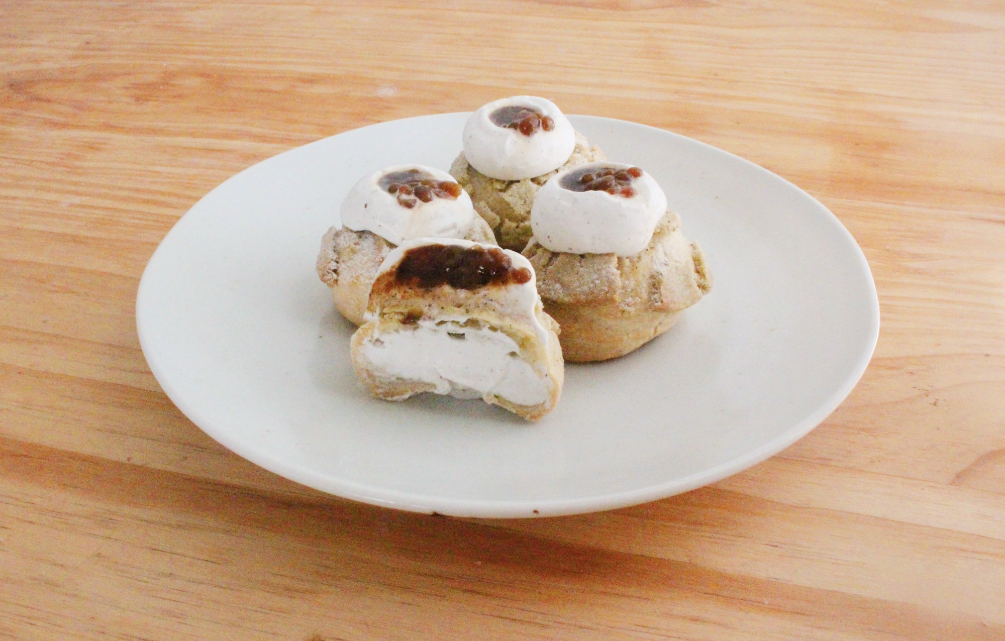 Milk tea cream puffs – Freddy's Harajuku