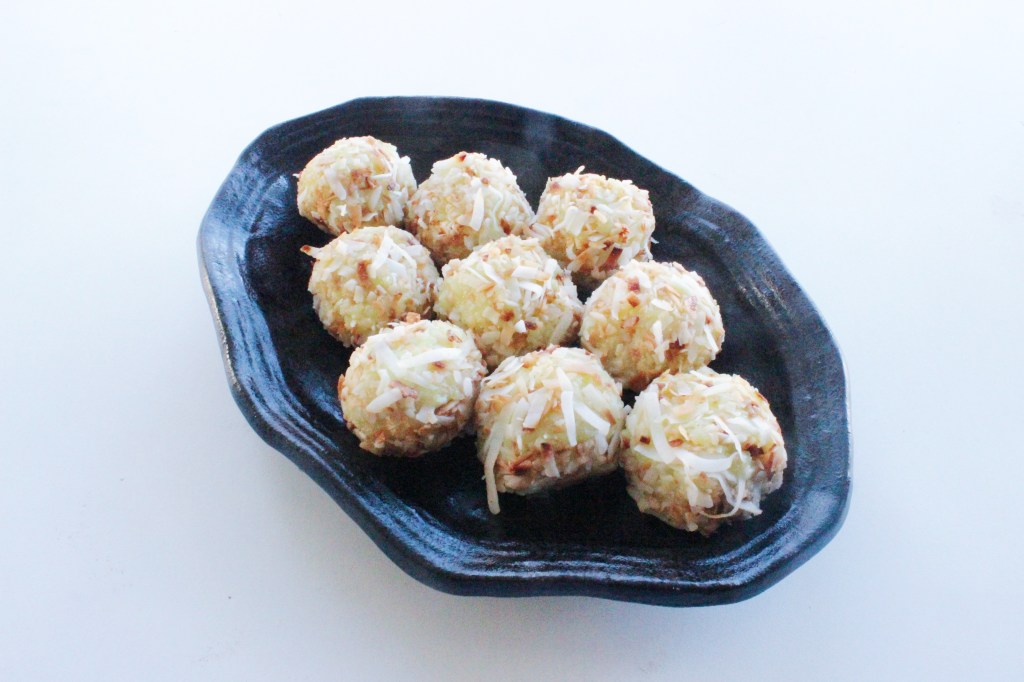 Pandan-coconut sticky rice balls – Freddy's Harajuku