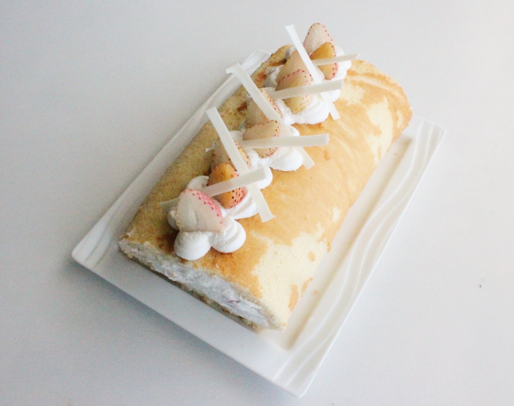 Yakult and Pineberry Roll Cake – Freddy's Harajuku