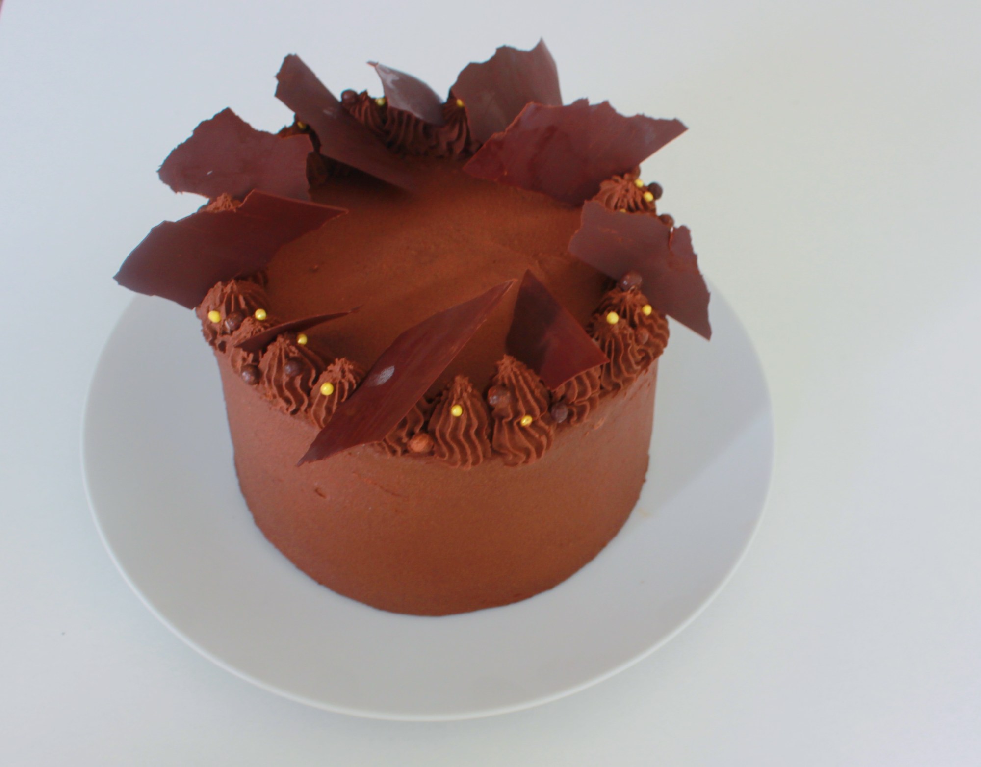 Uber Fluffy Chocolate Layer Cake – Freddy's Harajuku