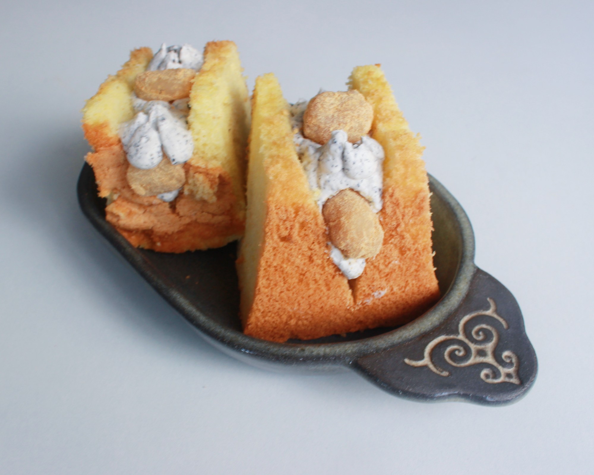Kinako Mochi Chiffon Sandwiches – Freddy's Harajuku