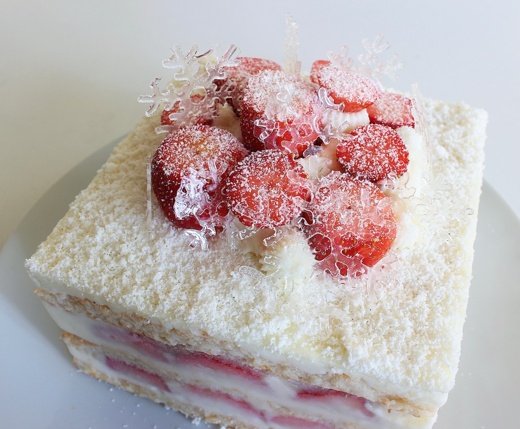 Strawberry Christmas Cake – Freddy's Harajuku