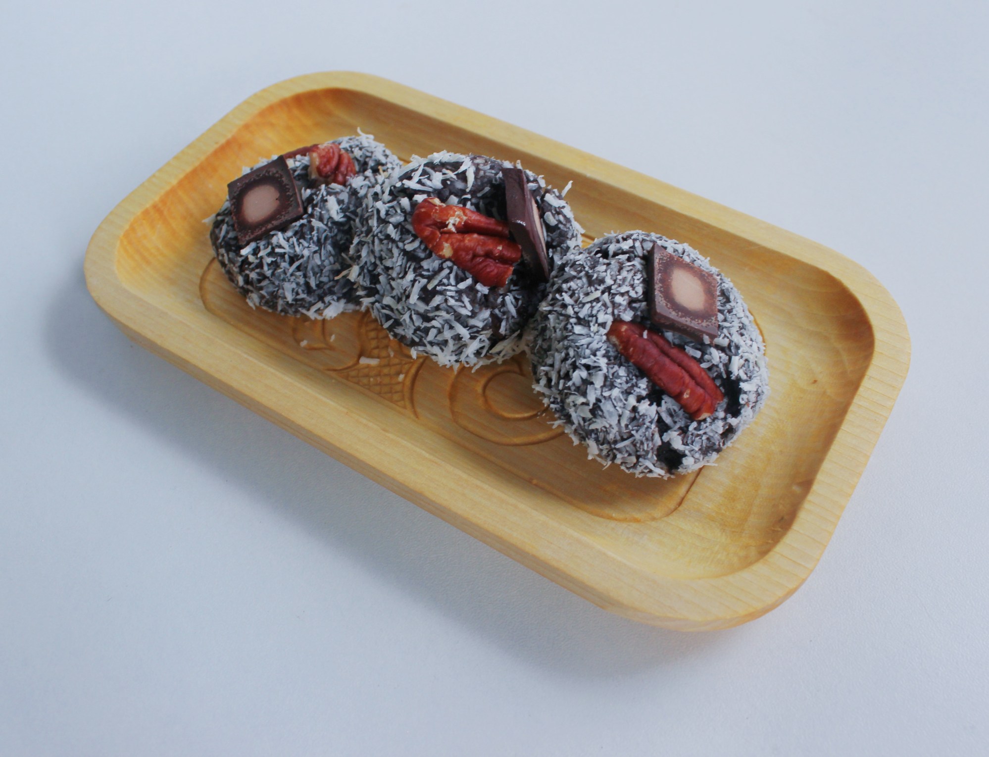 Stuffed German Chocolate Cookies – Freddy's Harajuku
