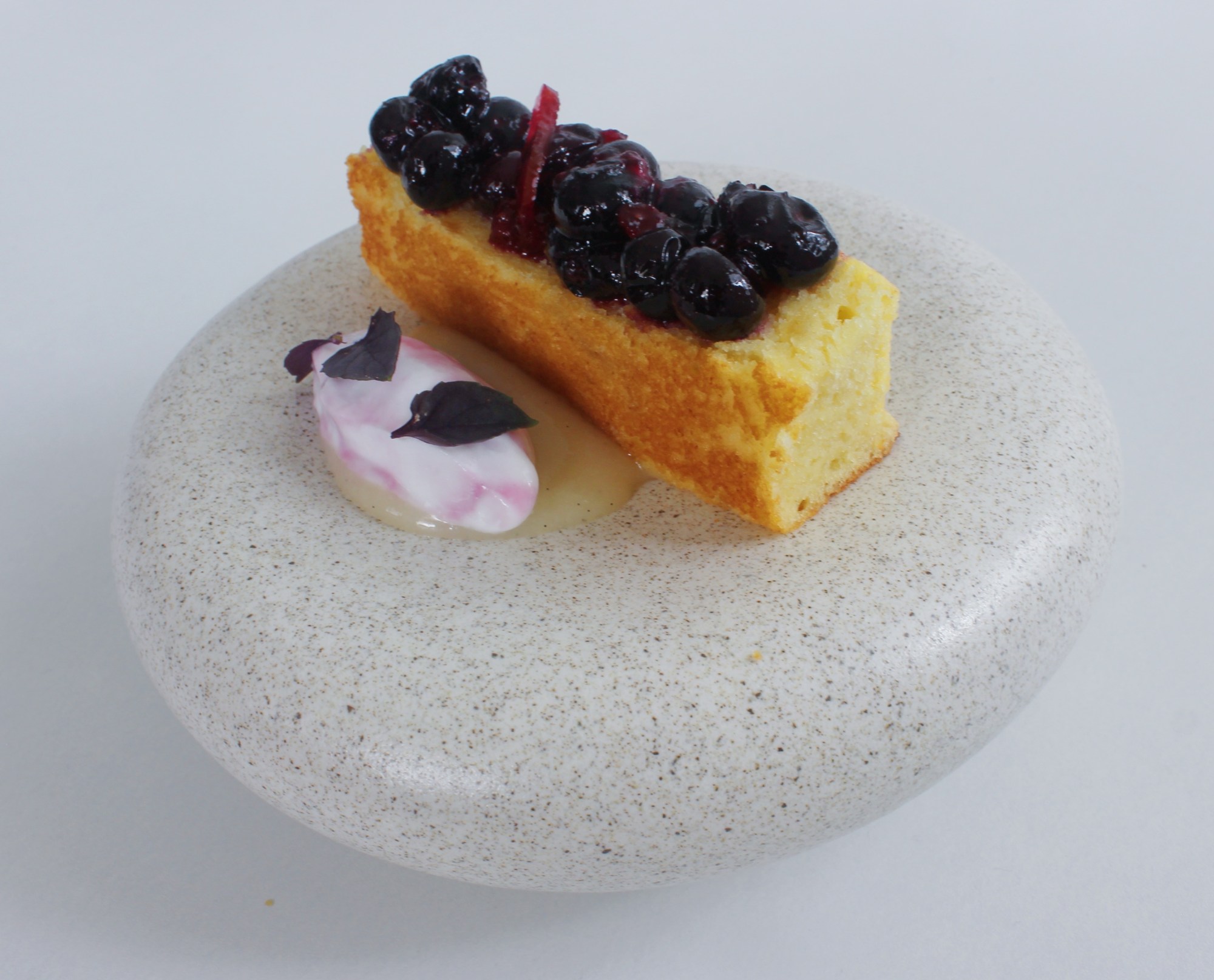 Yuzu Castella with Blueberries – Freddy's Harajuku